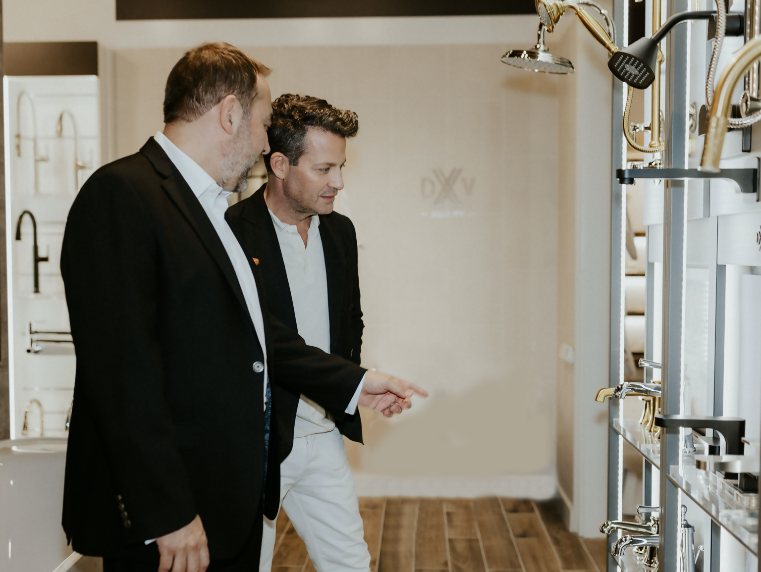 Nate Berkus Parachutes Into Coral Gables to Talk About Home and Family ...